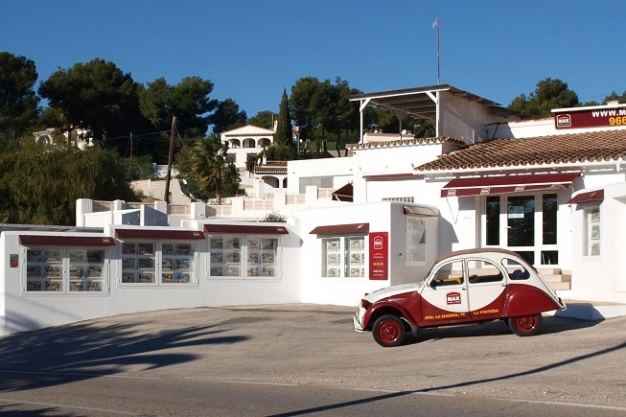 MAX Villas & Constructions | Moraira Estate Agents in Costa Blanca